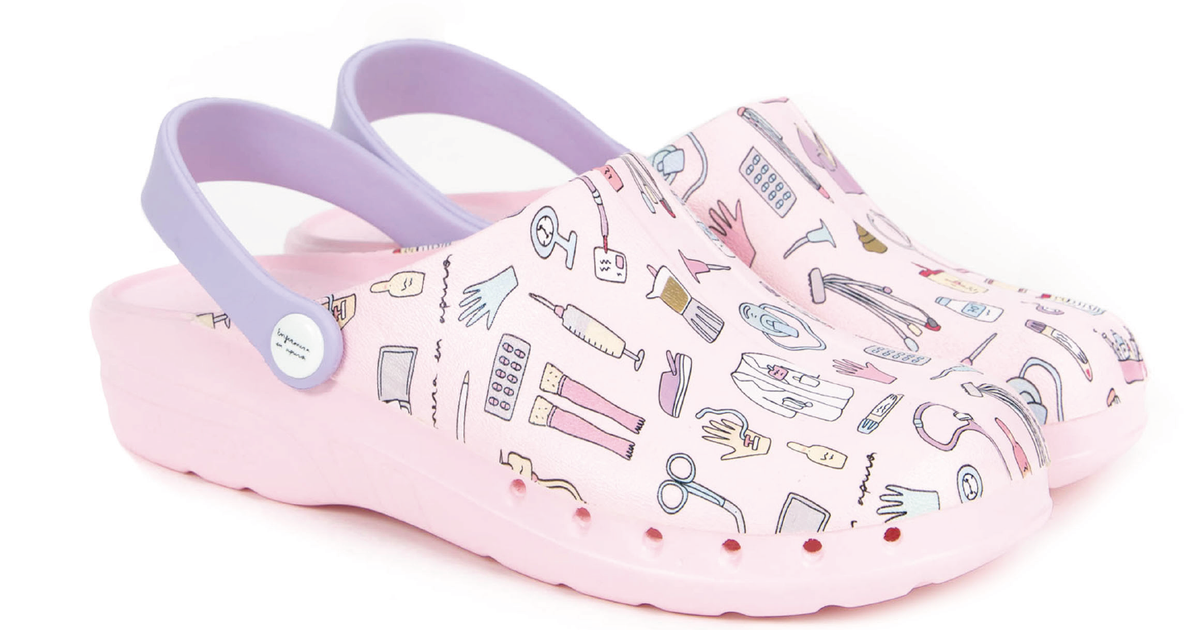 CLOGS ENFERMERA EN APUROS X SUECOS® - NURSES THINGS IN PINK - Enfermera ...